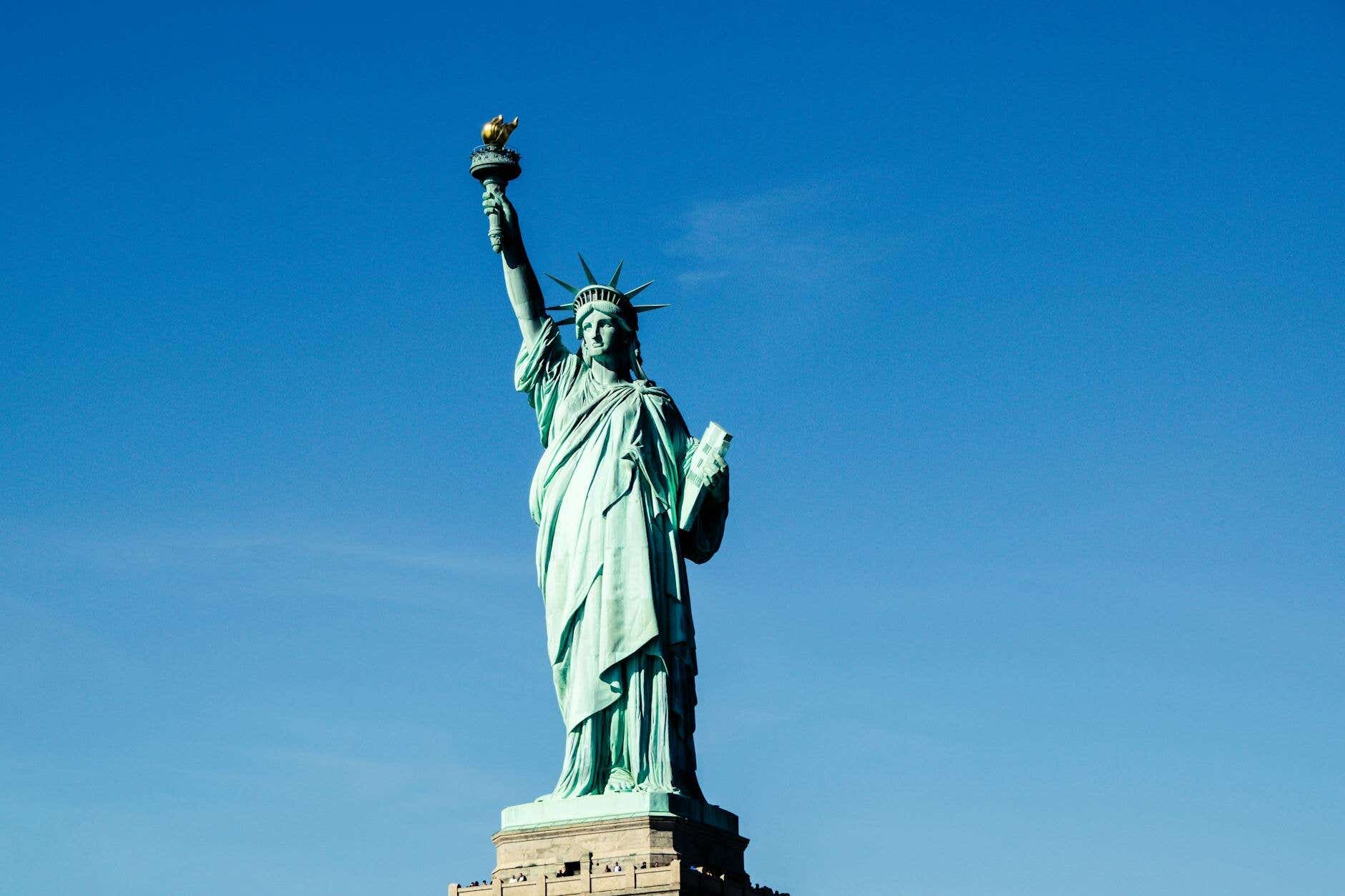 USA travel eSIM deals - Uswitch