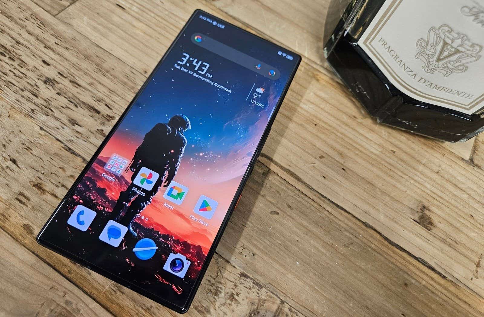 Redmagic 9 Pro Review: sleek, affordable gaming greatness - Uswitch