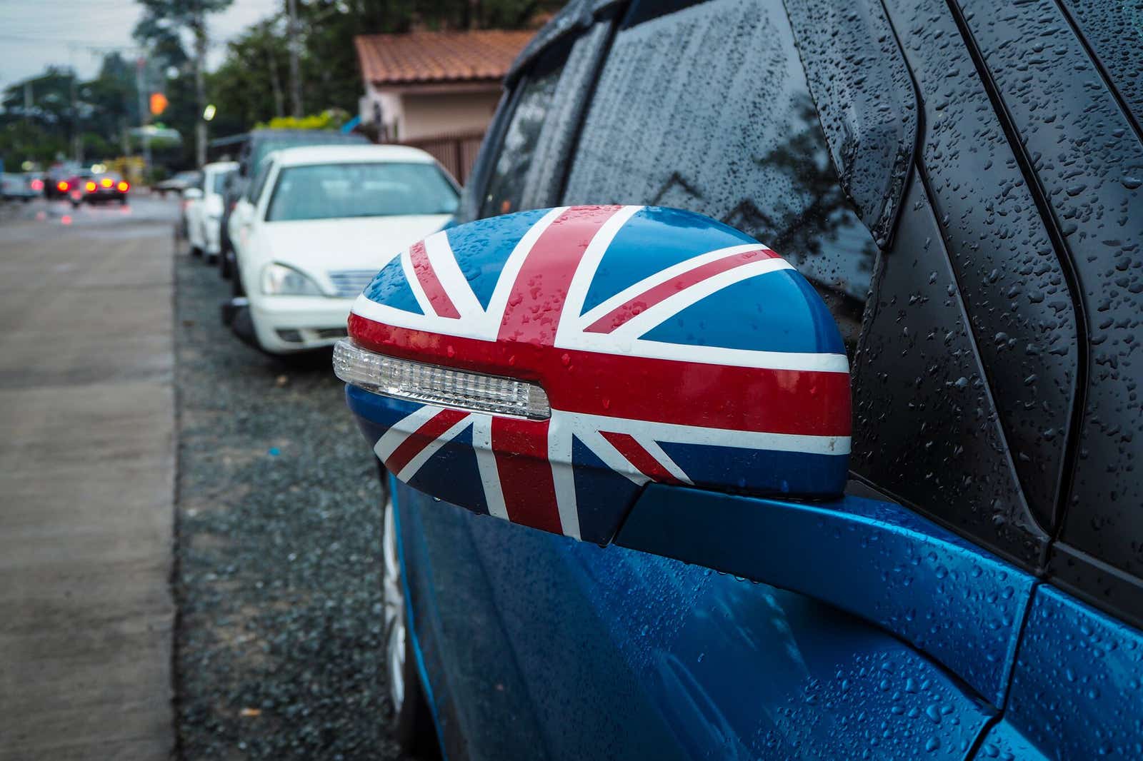 How to check your MOT history and get reminders - Uswitch