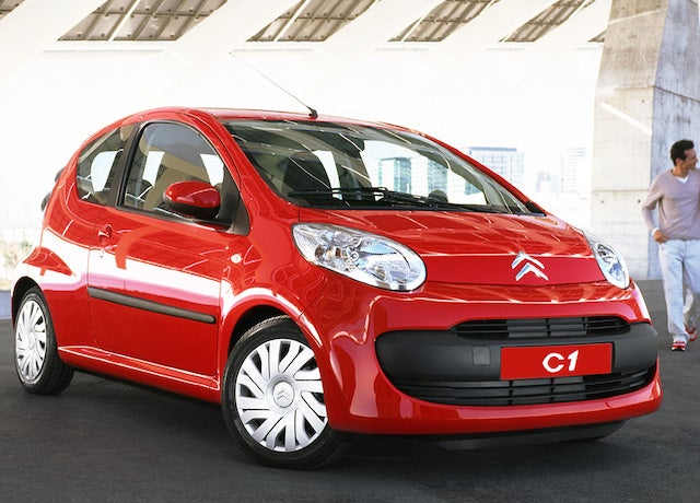 Best and Cheapest First Cars for New Drivers